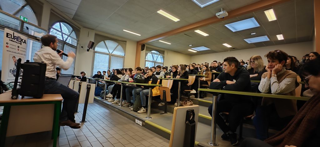 Formation Humaine et Chrétienne en terminale - Ensemble Montplaisir